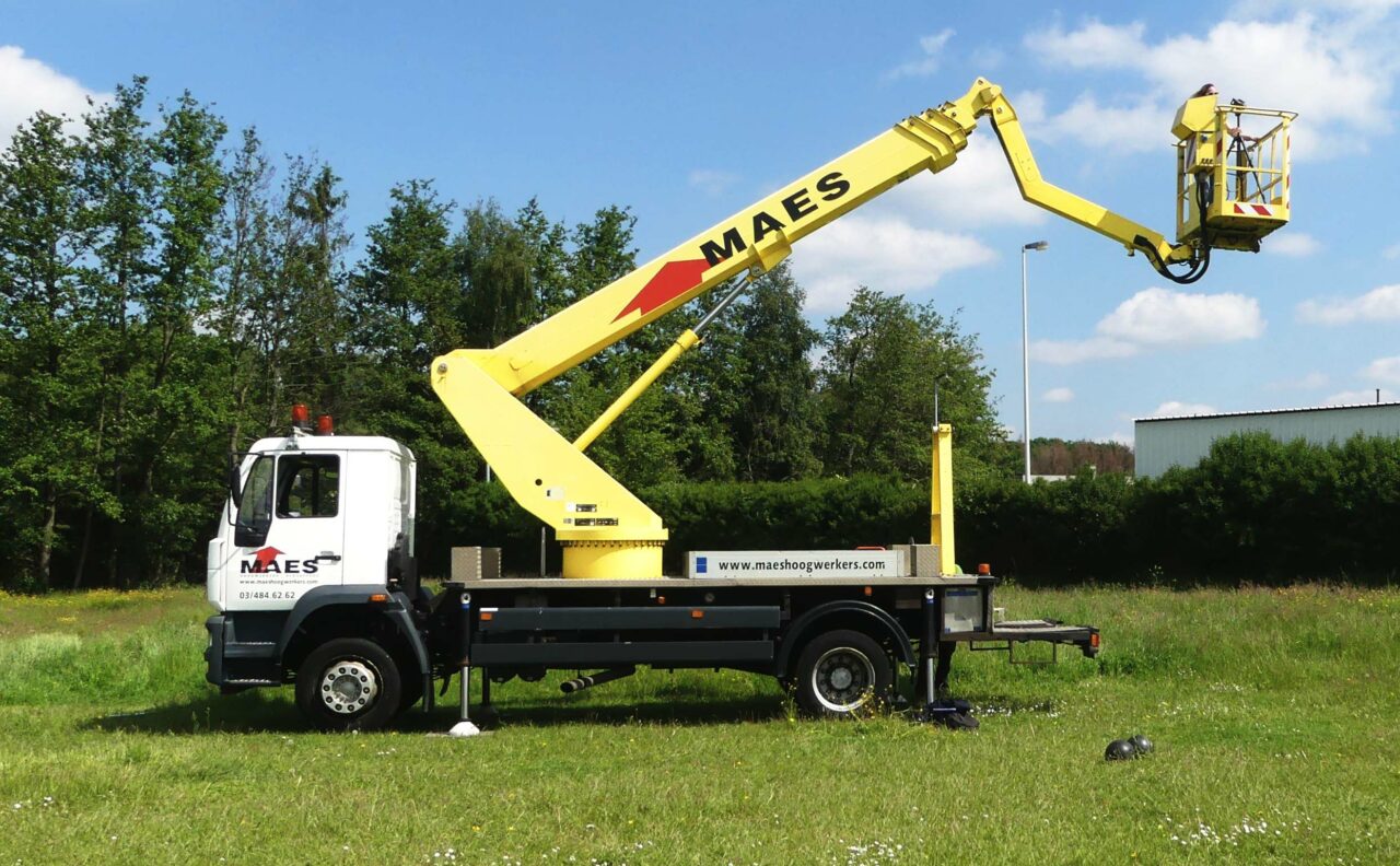 Hoogwerker 26 m huren